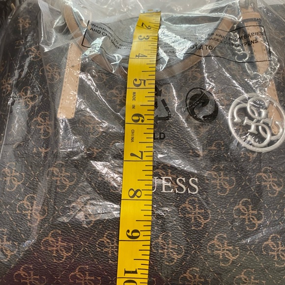 Guess | Bags | Guess Coffee Brown Only Used Oncemeasurements Are In The ...